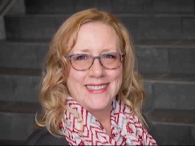 Lisa Burch's Instagram, Twitter & Facebook on IDCrawl